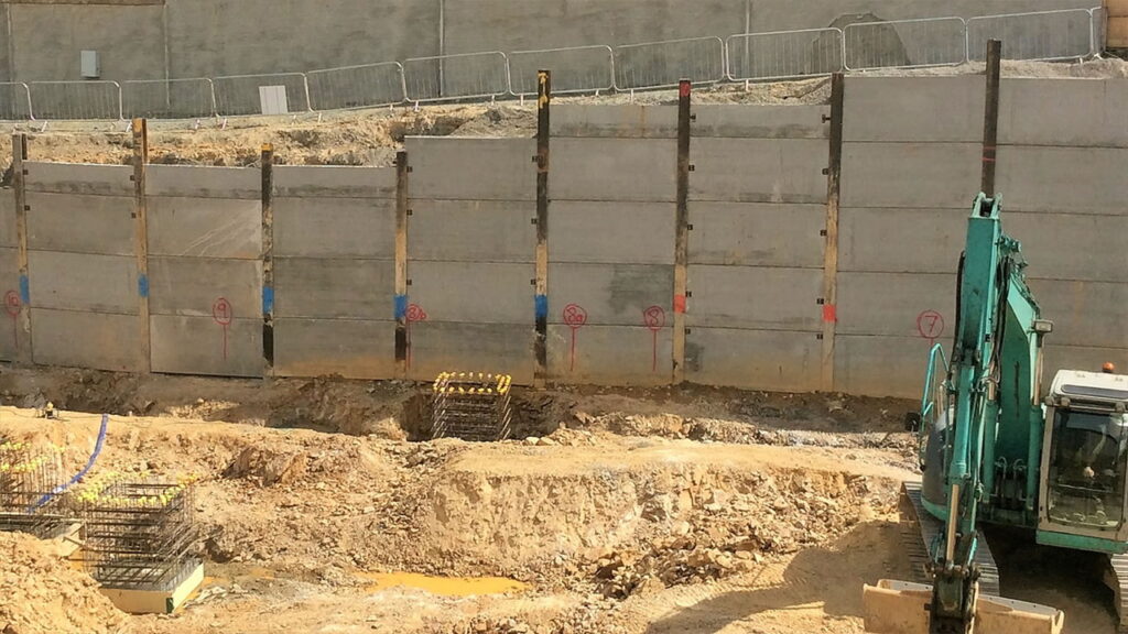 Quinn Piling | King Post Walls | UK & Ireland